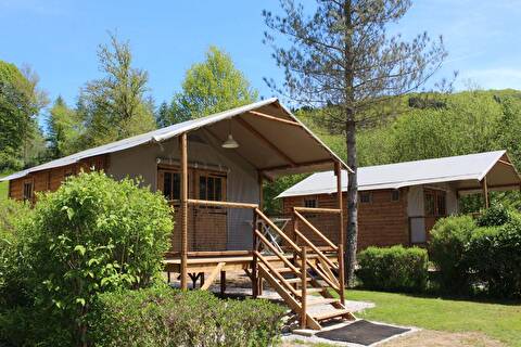 Singles camping store